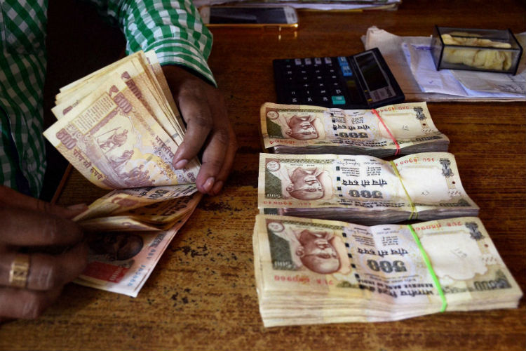 Demonetisation: Use your old Rs 500, 1000 notes for the last time today ...