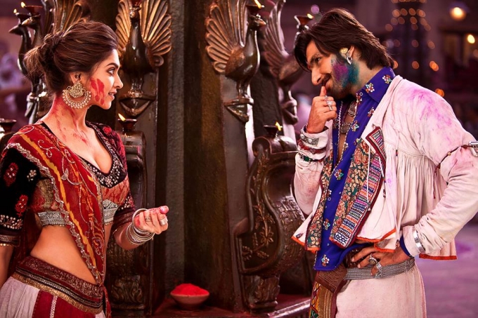 7 romantic scenes from Bollywood movies that will make you want to fall ...